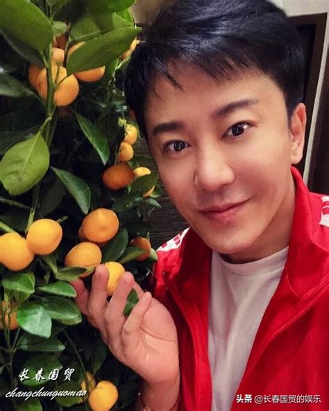 52 Year Old Singer Mao Nings Recent Photo Exposure Long Lost
