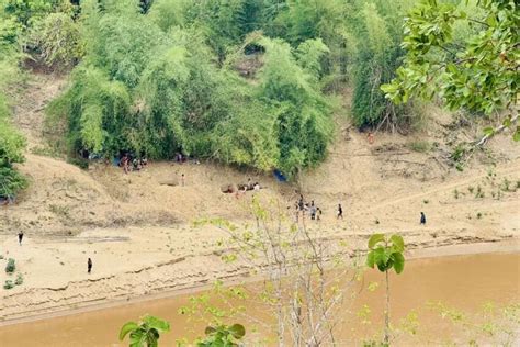 ထိုင်း မြန်မာနယ်စပ်၊ လှိုင်းဘွဲ့မြို့နယ်၊ ပိုင်ကျုံမြို့အတွင်းရှိ စစ်ကောင်စီတပ်စခန်းများကို Knla