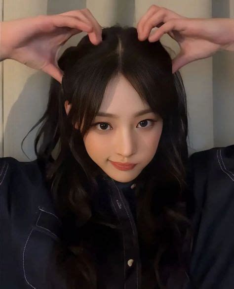 Pin By Shyrō Kim On Art Pretty People Asian Beauty Celebrities