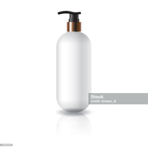 블랙 펌프 헤드와 미용 제품 포장을위한 구리 넥이있는 빈 흰색 타원형 라운드 화장품 병 반사 그림자가 있는 흰색 배경에 격리되었습니다 패키지 디자인에 사용할 준비가