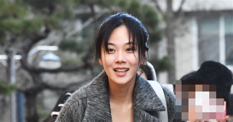 비비 Bibi 출근길 러블리 무드 [포토엔hd]