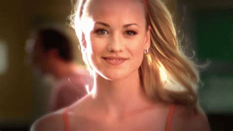 Yvonne Strahovski Gorgeous  Yvonne Strahovski Gorgeous Beautiful