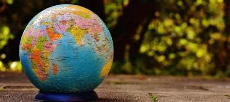 15 Globalization Articles To Support Your Pros And Cons Essay Kibin Blog
