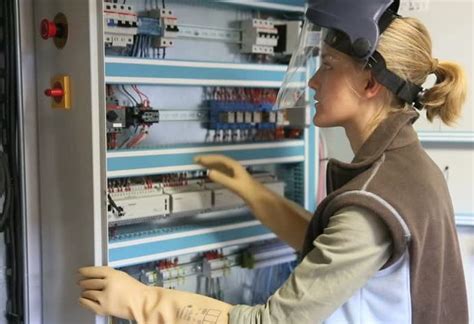 Electric Distribution System Equipment Transformers Switchgears Circuit Breakers Relays