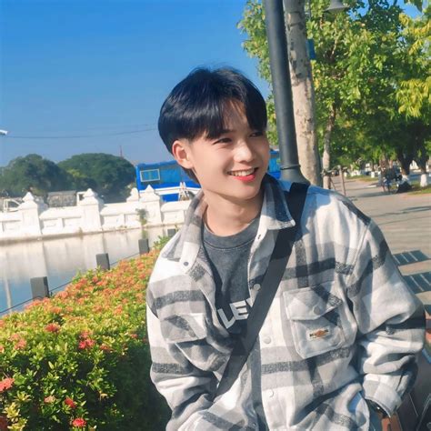 ရန်ကုန်သားကိုညီနဲ့ မိုးကုတ်သား ဂျွန်မကြာခင် ဂျွန်ရဲ့ ကိုယ်ပိုင် Music