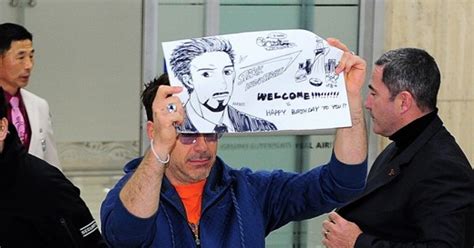 [t포토] 로버트 다우니 주니어 생일선물 받았어요~ 아이언맨3