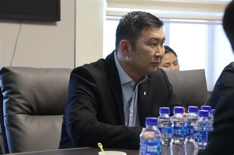 ЦОГТЦЭЦИЙ СУМАНД ТӨРИЙН АЛБАНЫ ЗӨВЛӨЛИЙН АЖЛЫН ХЭСЭГ АЖИЛЛАЖ БАЙНА