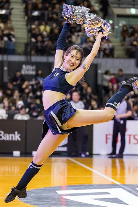 「おしゃれな女性」おしゃれまとめの人気アイデア｜pinterest｜中澤 収【2025】 チアリーディング トレーニング 女性 スポーツフォト