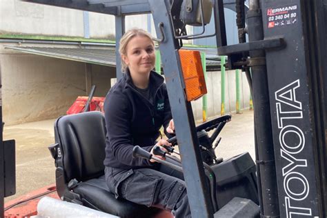 Marc En Lief Geven Na 37 Jaar De Fakkel Van Aveve Oud Turnhout Door “anouk Heeft Ons Kunnen