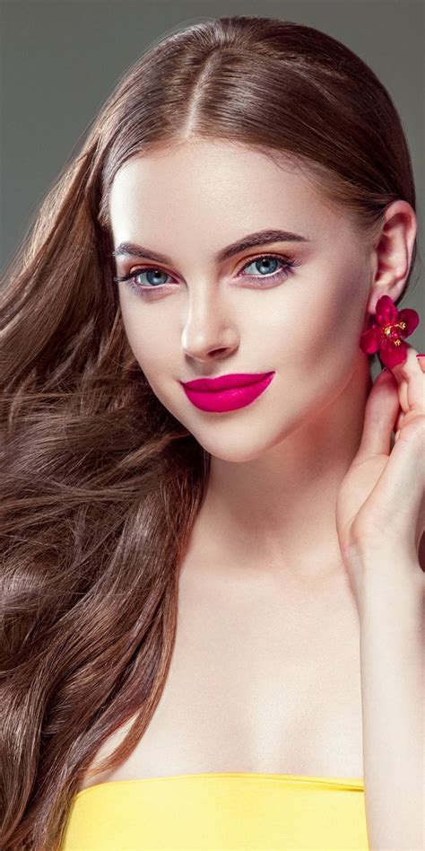 Download Pretty Woman With Russian Beauty Wallpaper