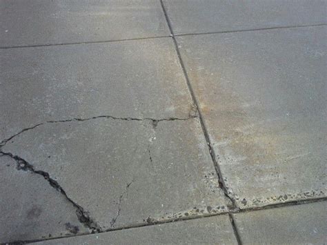 Three Way Split 2 Sidewalk Third Way Scene