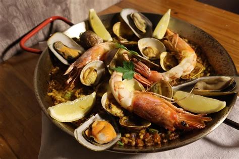 西班牙海鮮飯paella終極教學！小秘訣煮出美味鍋巴精華 食譜自由配 自由電子報