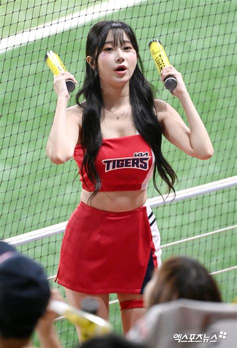 이주은 치어리더 열정적인 응원[엑s Hd포토]
