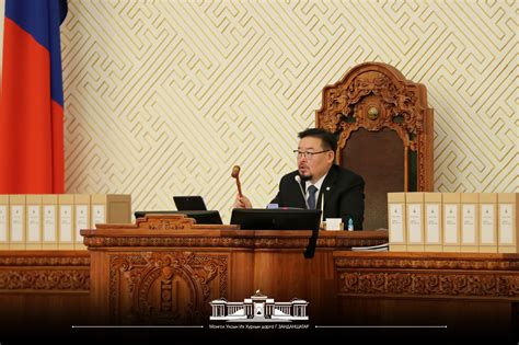 Гомбожавын Занданшатар ТҮҮХЭНДЭЭ АНХ УДАА УЛСЫН ТӨСВИЙГ ОЛОН НИЙТЭД НЭЭЛТТЭЙ ХЭЛЭЛЦҮҮЛЖ