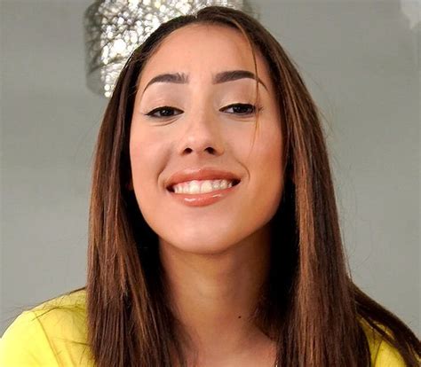 Kira Perez Biographywiki Age Height Career Photos And More In 2025