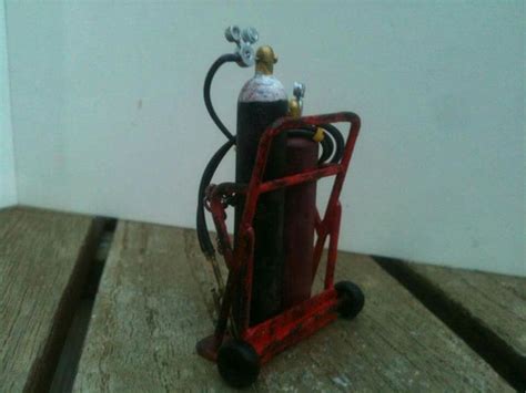 Miniature Diy Fire Extinguisher For Diorama