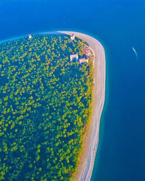 ბიჭვინთა რომელი წელია არ ვიცი🥲 R Rustaveli