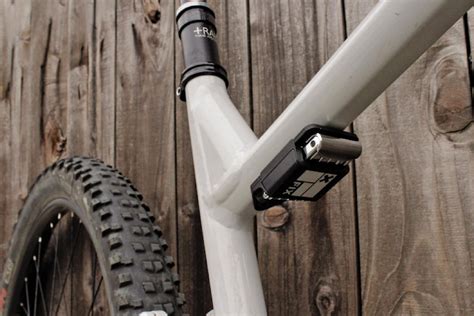 Fix Mfg Payload Pocket Puts Edc Multi Tools On Your Bike With Simple Bolt On Mount Bikerumor