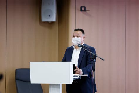 Улаанбаатар Улаанбаатар хотын Ерөнхий менежер бөгөөд Захирагчийн ажлын албаны дарга Г Батзориг