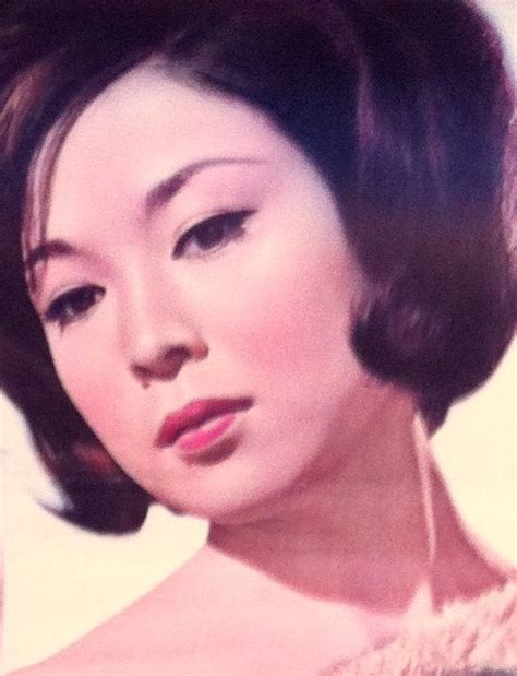 若尾文子『傷だらけの山河』ポスターより Womanhood Powerful Women Naomi Goddesses Asian Japanese Actresses