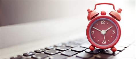 How To Make The Windows Clock Display Seconds