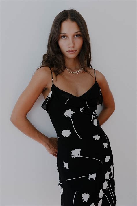 Dakota Katu Que Models
