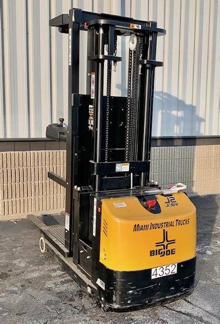 2017 Electric Big Joe Joey J 2 Electric Order Picker