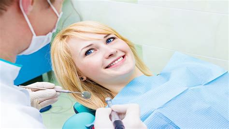 کاشت ایمپلنت دندان در دوران بارداری جراح بینی اصفهان دکتر بهنام خرمی