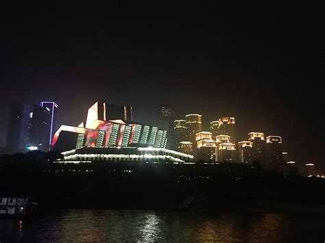 2022朝天门码头游玩攻略 我们坐的是晚上最后一班两江 去哪儿攻略