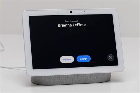 Nest Hub Max Hands On With Googles First Smart Display With A Camera The Verge