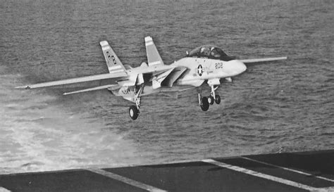 F 14 Tomcat Landing A Military Photo And Video Website