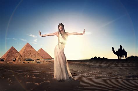 Model Devoremodels Photography Poses Egyptian Goddess Photoshoot