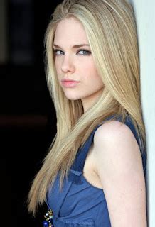 Aboutnici Mackenzie Mauzy