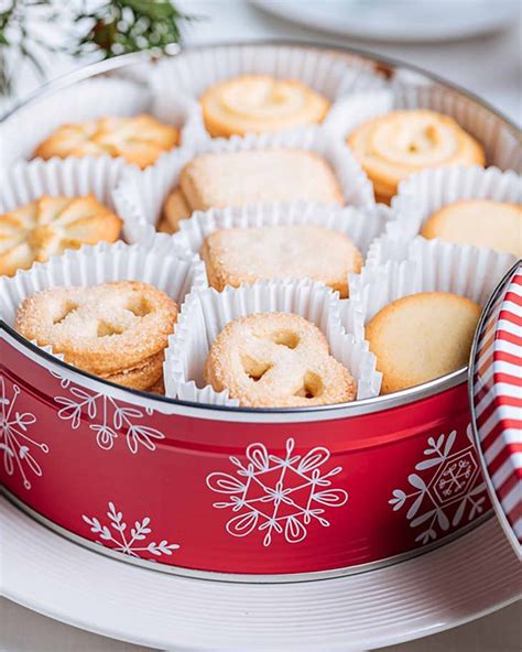 This Easy Store Bought Cookie Tin Hack Makes The Most Brilliant Holiday