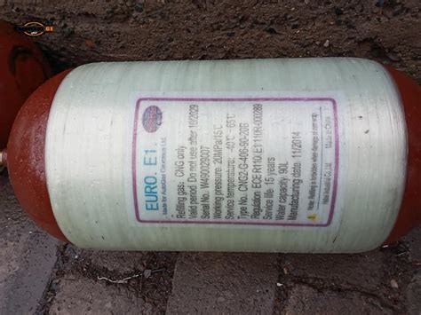 იყიდება იტალიური ვადიანი გაზის ბალონი აპარატურით 16 კუბიანი