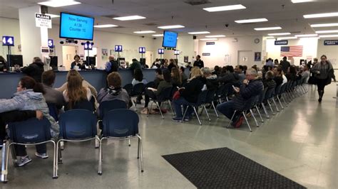 Illinois Dmv Makes Real Id Push As May 7 Deadline Nears Wbez Chicago