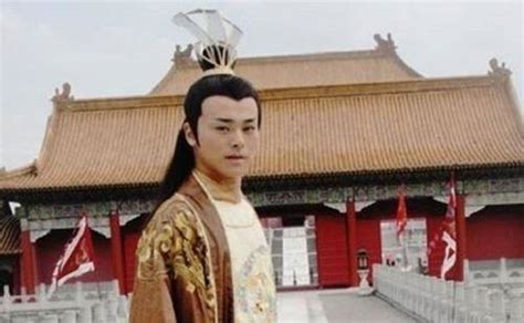 只知有忠贤不知有皇帝的九千岁魏忠贤是这样自我毁灭的 朱由校