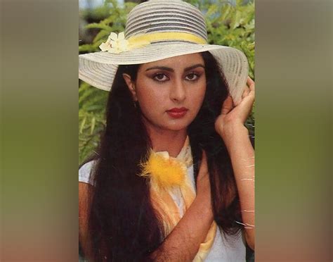 Poonam Dhillon Do You Remember Bollywood Actress Poonam Dhillon Dgtl Anandabazar