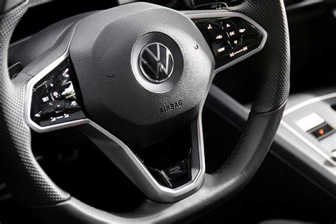 觸控不受歡迎，volkswagen計畫取消方向盤觸控設計 Carture 車勢文化