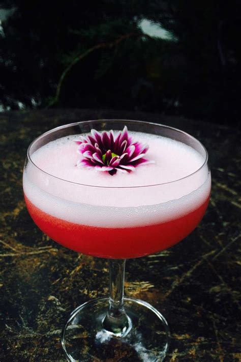 17 Best Vodka Cocktails Easy Recipes For Vodka Based Drinks