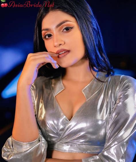 Sri Lankan Brides Meet Sri Lankan Girls For Marriage