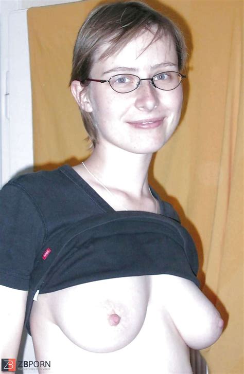 Women A Lunettes ZB Porn