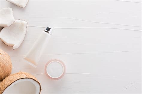 화이트 나무에 만든 코코넛 제품 테이블 상단 보기에서 배경 공간과 배경에 대 한 좋은입니다 각질제거에 대한 스톡 사진 및 기타 이미지 Istock