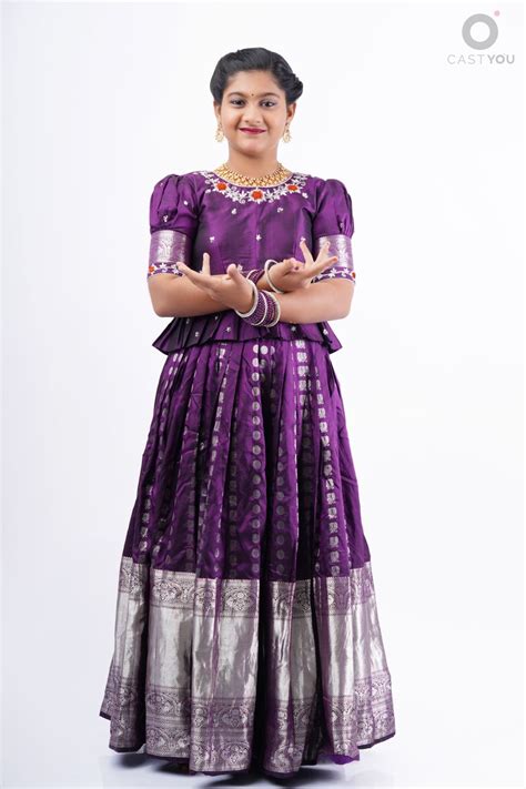 navya sree castyou