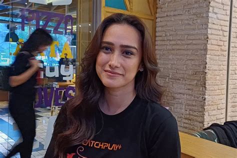 Foto Alexandra Gottardo Kini Tinggal Berpindah Pindah Di 3 Kota