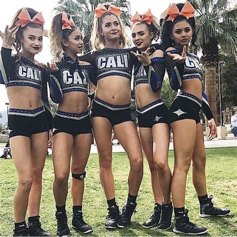 13 Cheer Pics Ideas Cheer Poses Cheer Pictures Cheer