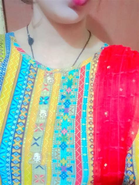 Urfi Bhabhi Cam Model Profile Stripchat