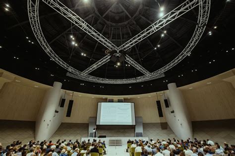 Обзоры рынка и ситуации в отрасли от компании СИБУР: все самое актуальное.