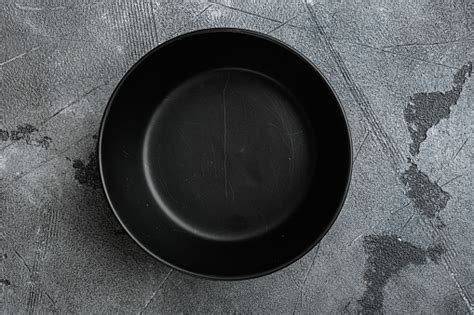 텍스트 또는 음식을위한 복사 공간이있는 검은 그릇 텍스트 또는 음식을위한 복사 공간 상단 보기 플랫 누워 회색 돌 테이블 배경 0명에 대한 스톡 사진 및 기타 이미지