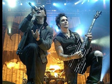Avenged Sevenfold Live 2016 Epic Synyster Gates Solo 1 Youtube